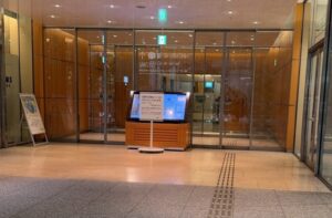 mango tree tokyo:ランチブッフェ:予約なし必勝法(ﾏﾝｺﾞﾂﾘｰ丸の内) | ミドルエイジの歩き方