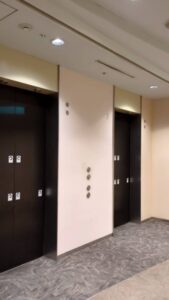 mango tree tokyo:ランチブッフェ:予約なし必勝法(ﾏﾝｺﾞﾂﾘｰ丸の内) | ミドルエイジの歩き方